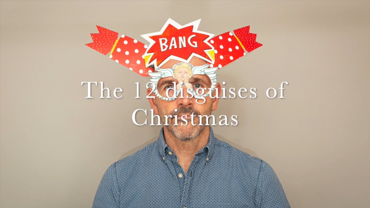 12 disguises of Christmas: Unleash your holiday festive elfie selfie ...
